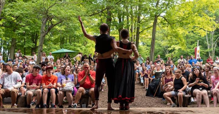 Featured Artist: Magnolia Strange